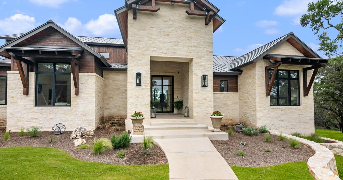 Timberlyne | Luxury Hybrid